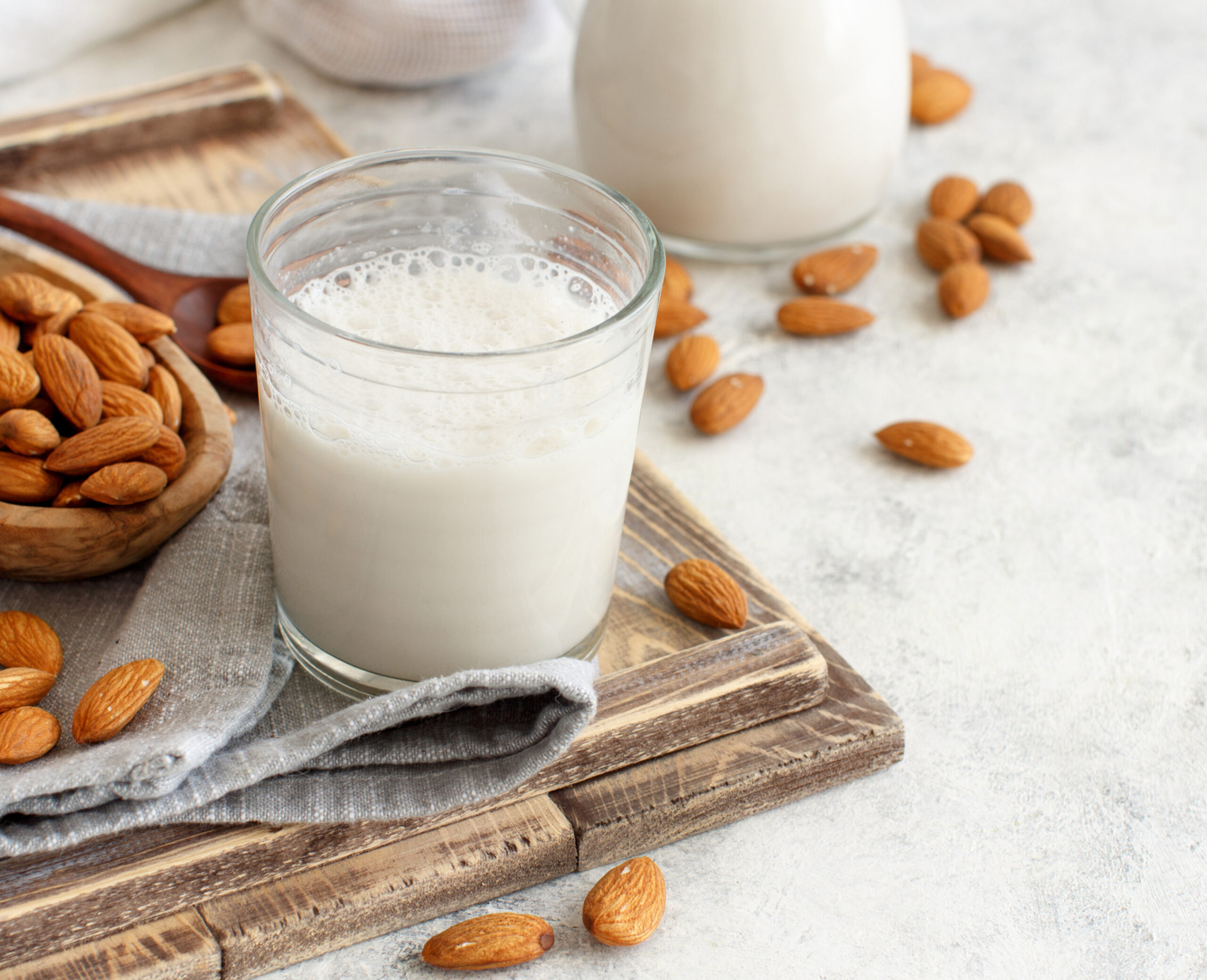 The Best Organic Dairy-Free Milk Brands 2026 | PrettyOrganicGirl